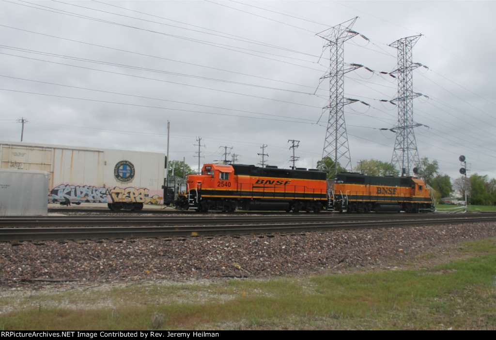 BNSF 2540 & 2379 (1)